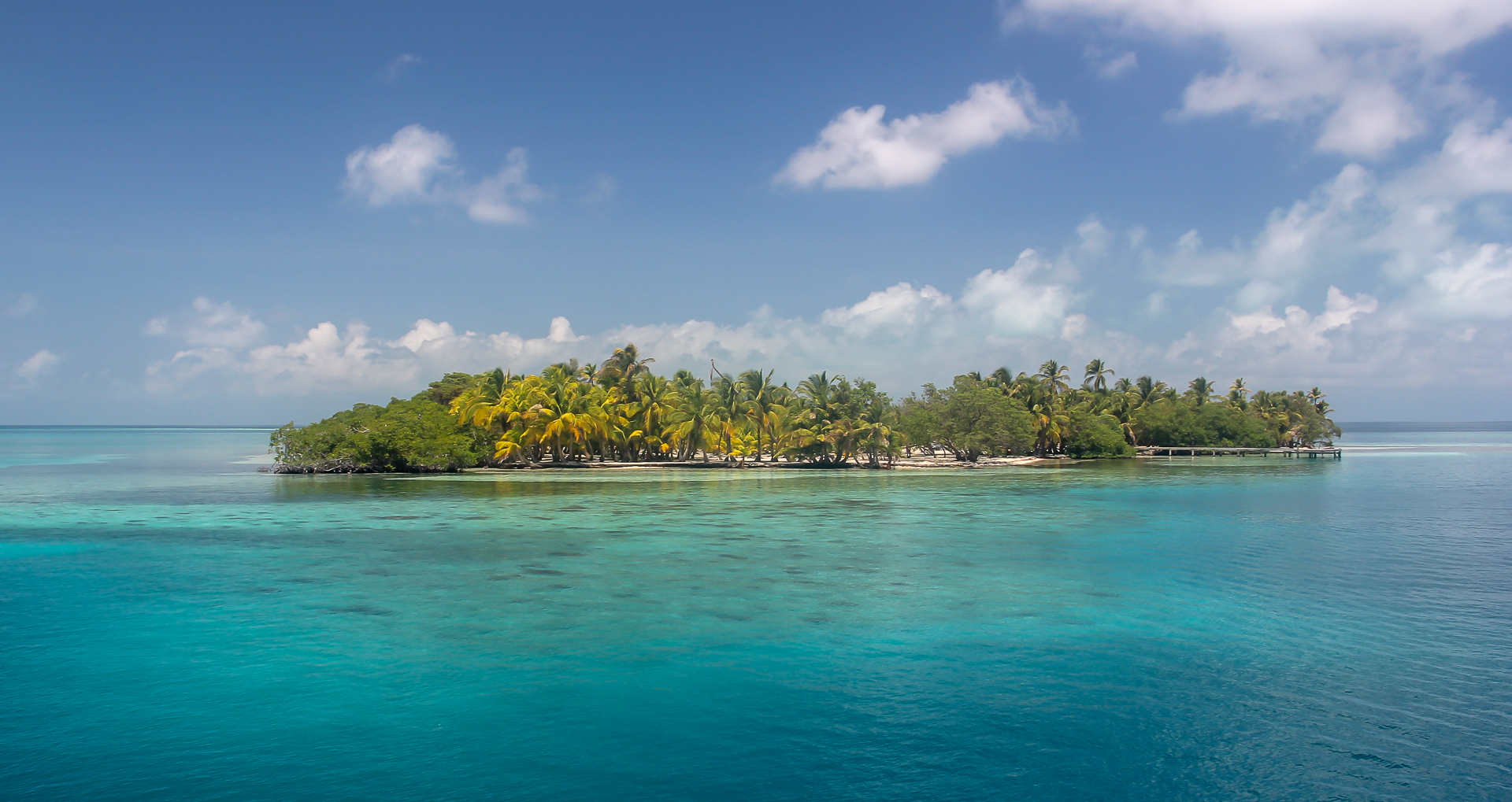 Welcome To The Beautiful Cayes Of Belize - WLMS Yacht Charters